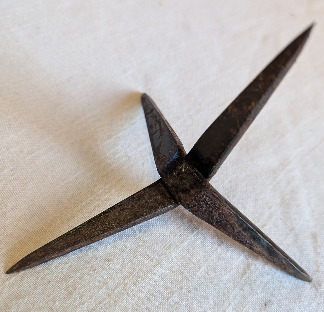 WW1 era Caltrop – Antiques Medals Militaria